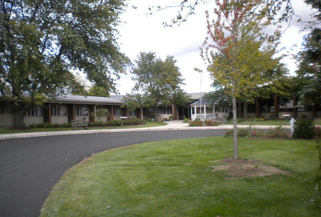 Belvidere Nursing Home – Symphony Maple Crest